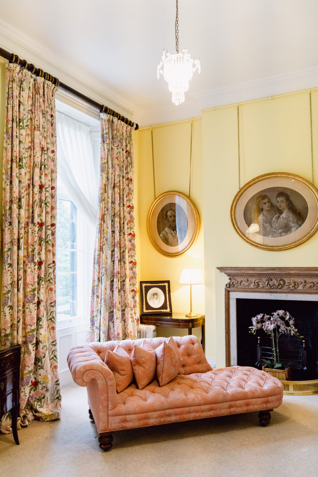 The Hall Gallery - Capesthorne Hall and Weddings